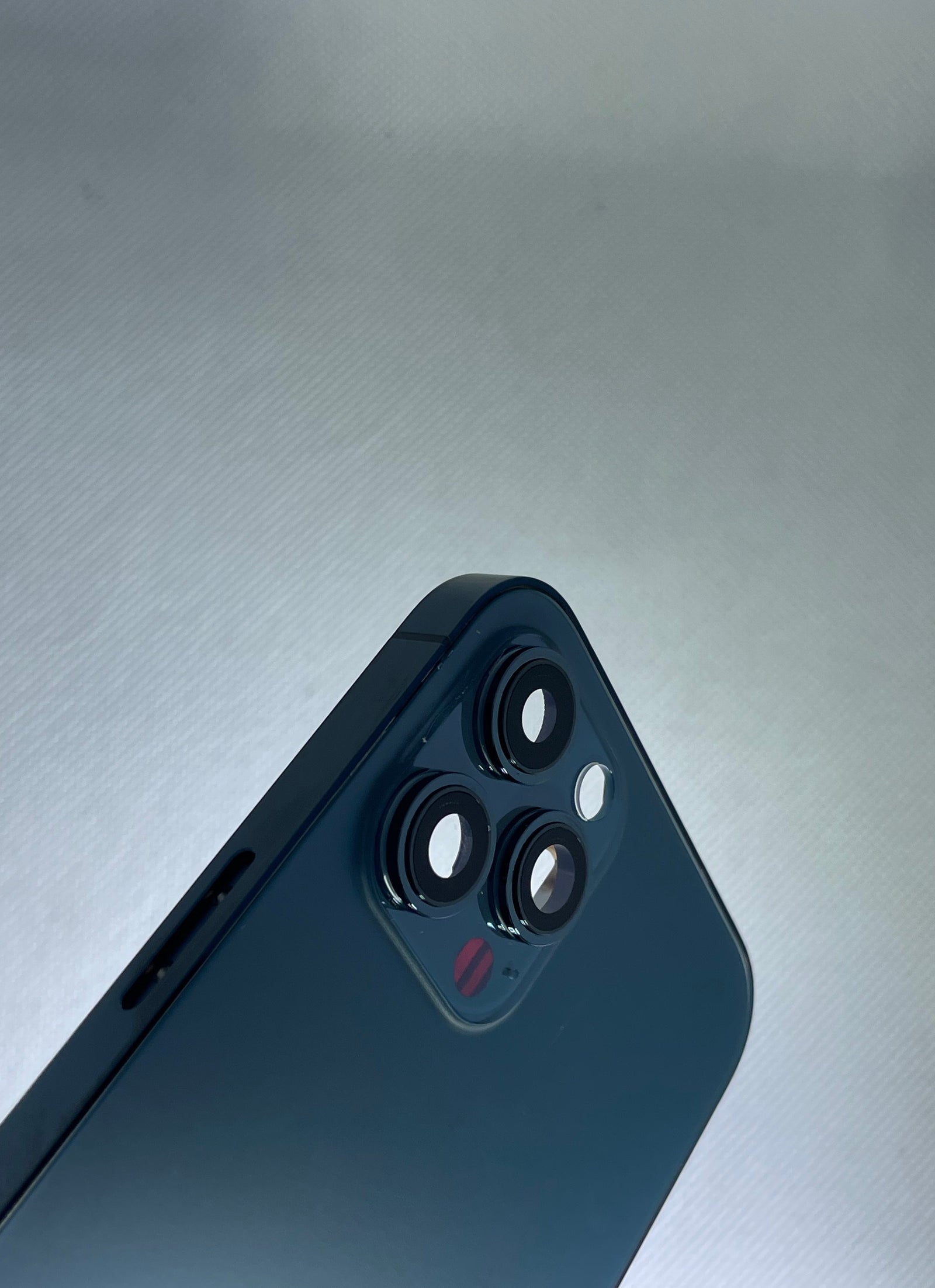 iPhone 12 PRO MAX Housing Volume Buttons and Sim Tray - No Logo– CELL4LESS